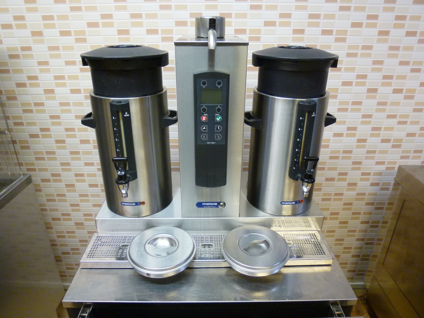 Metos Combi Line säiliökahvinkeitin 2 x 5-litraa (valovirta)